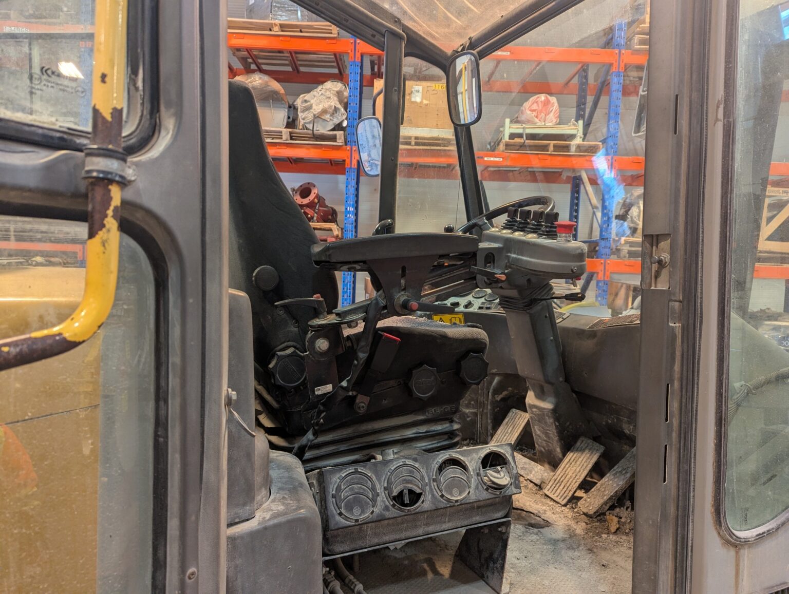 2007 Caterpillar Kalmar DCE160-9 Heavy Forklift – Mining Equipment Auctions